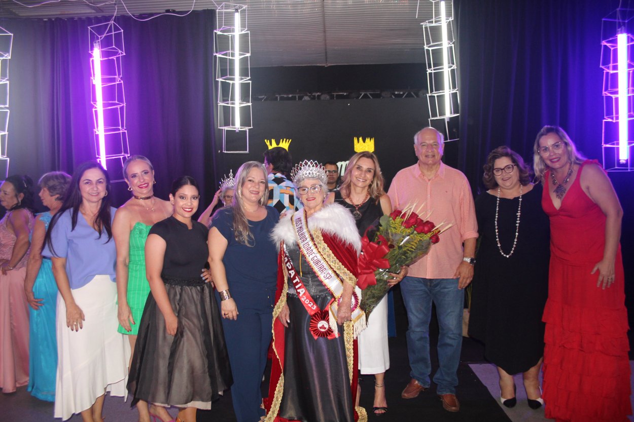 Jornal O Guaíra » A Elegância que Vem com o Tempo: Maria Adélia e José ...